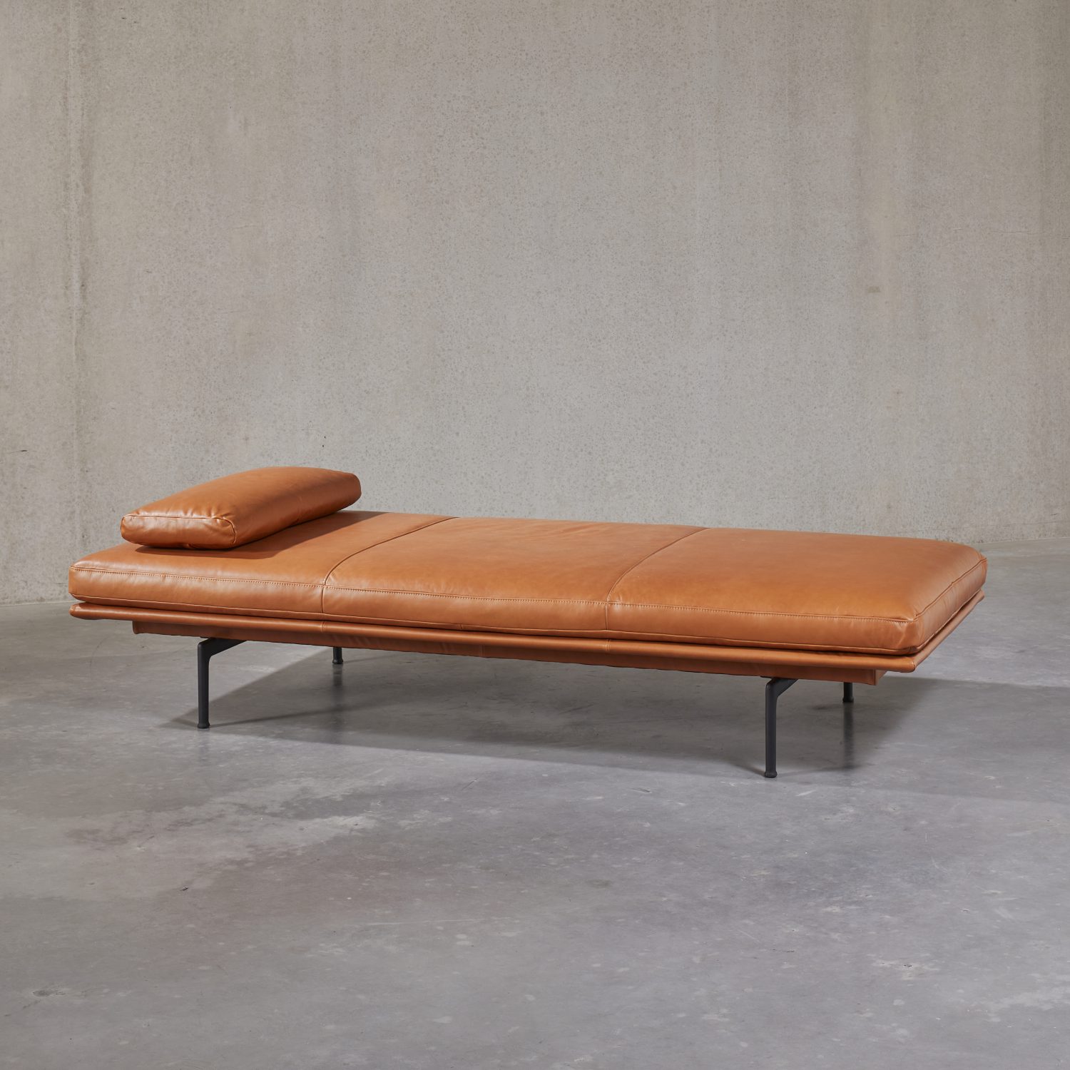Outline daybed - Kasstoor | Sophisticated Amsterdam Living : Kasstoor ...