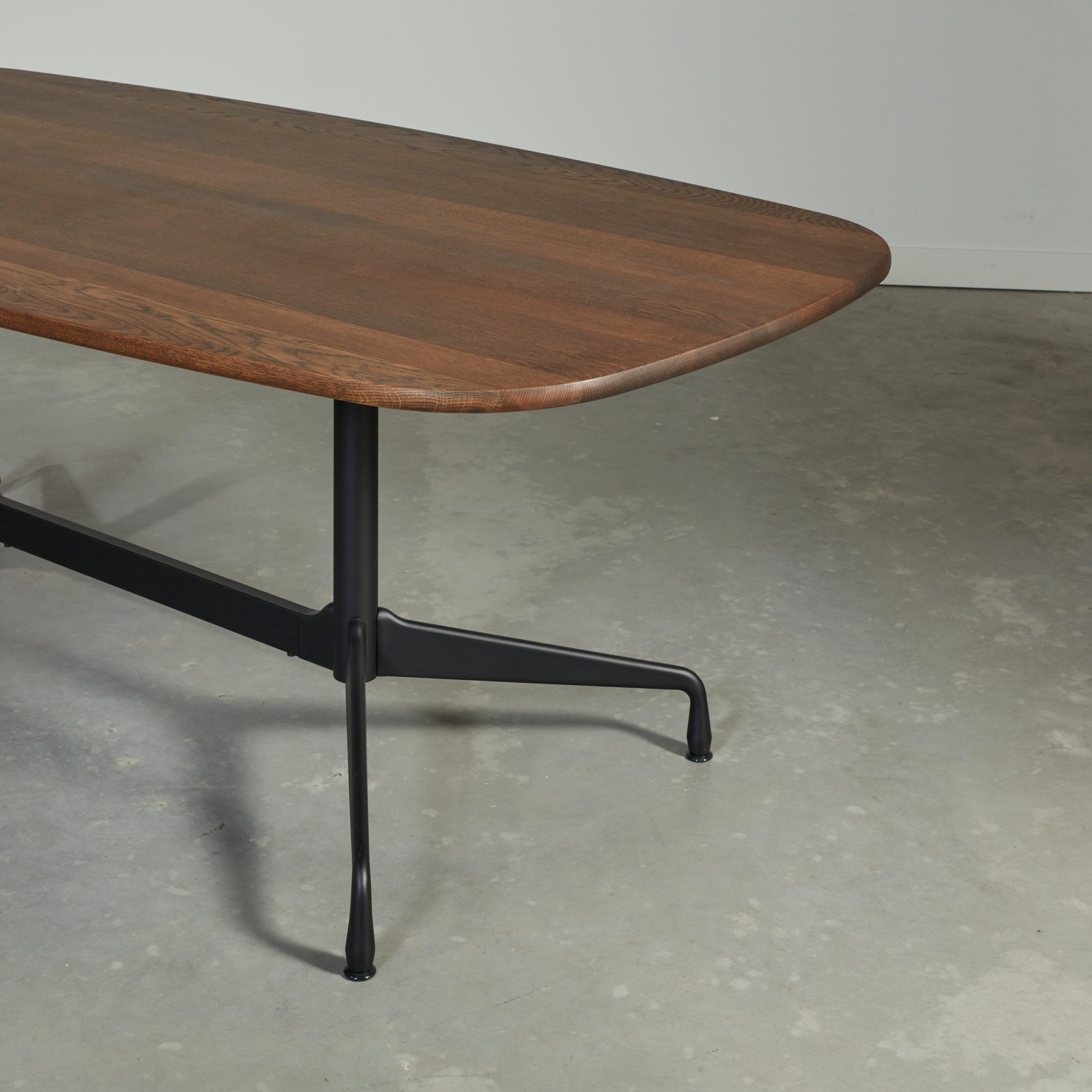 Eames table - Kasstoor | Sophisticated Amsterdam Living : Kasstoor ...
